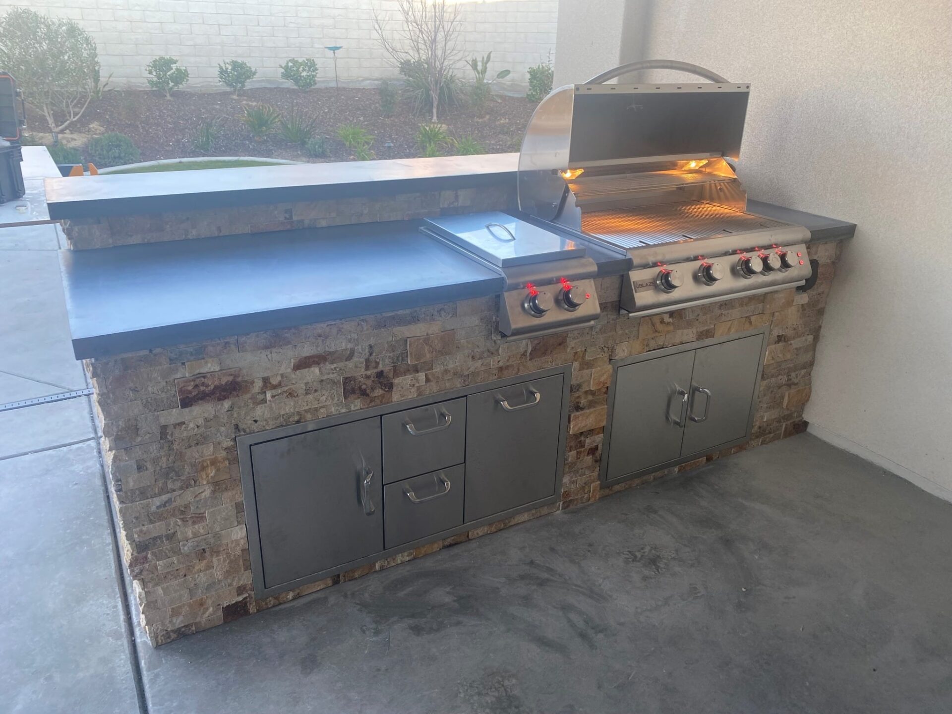 Premium BBQ Grills and Outdoor Kitchens | The BBQ Store