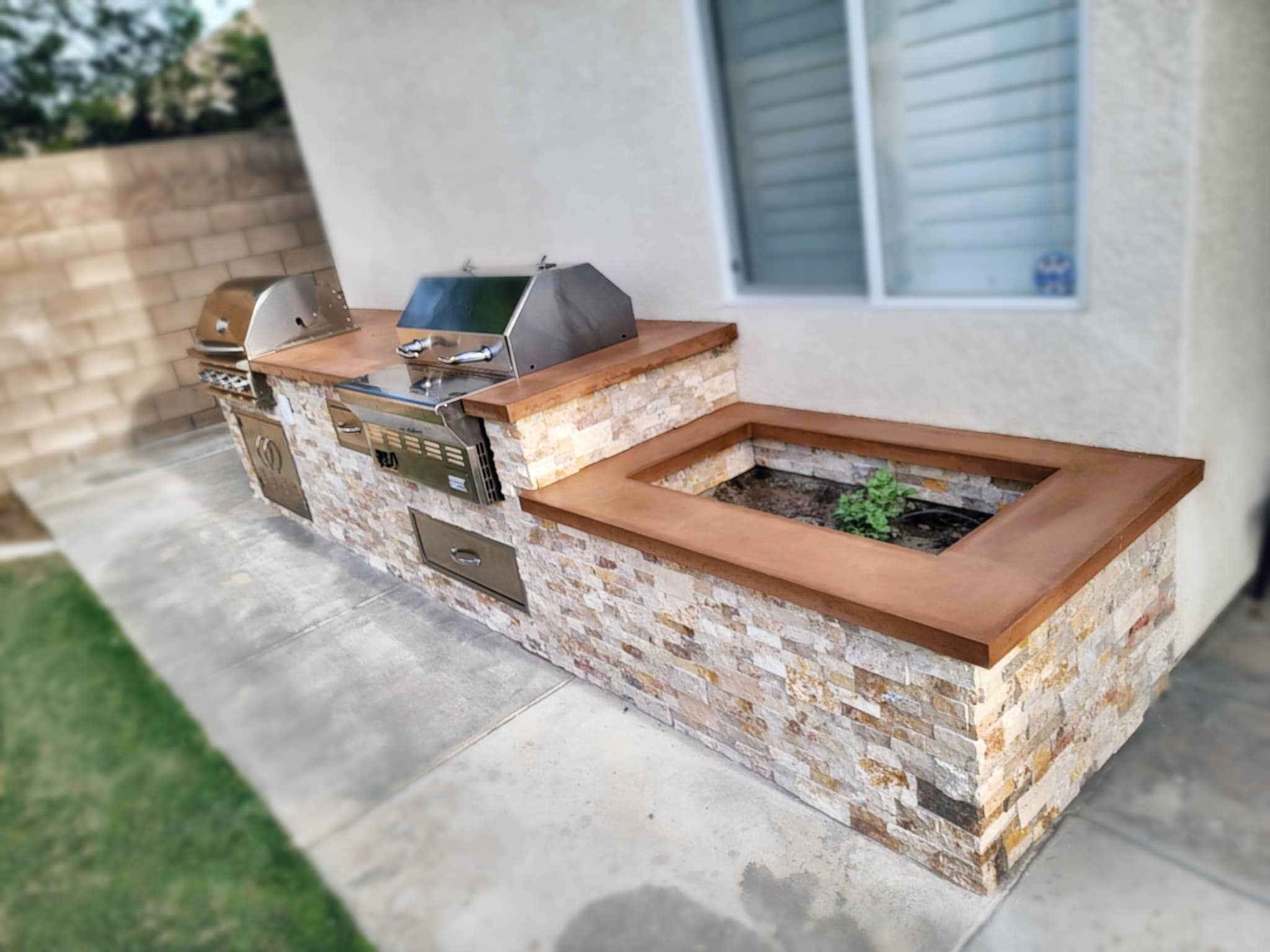 Premium BBQ Grills and Outdoor Kitchens | The BBQ Store