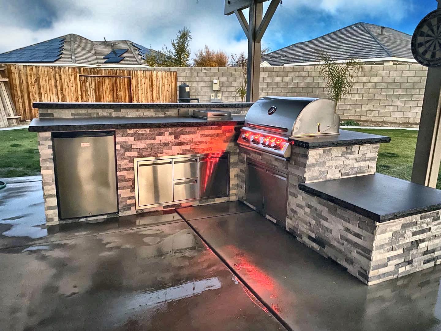 Premium BBQ Grills and Outdoor Kitchens | The BBQ Store