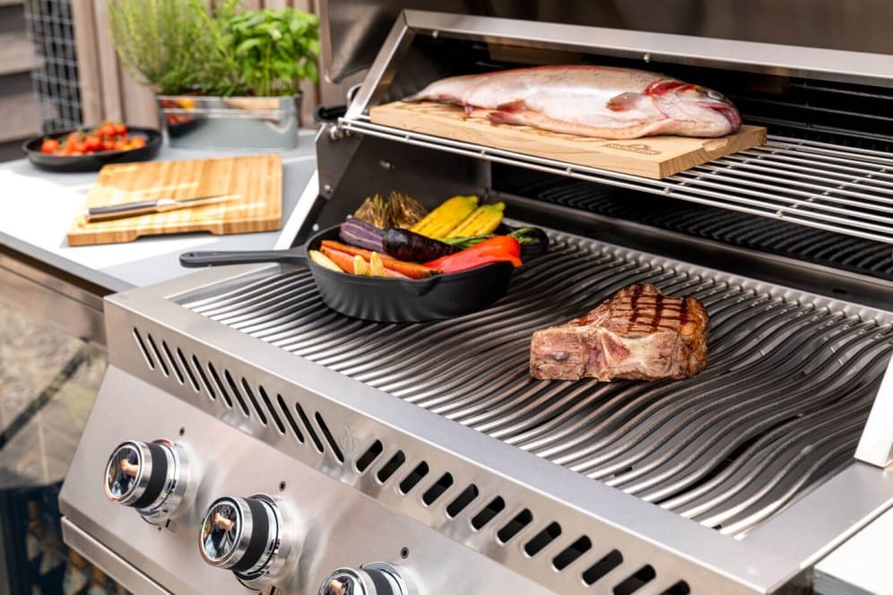 Premium BBQ Grills and Outdoor Kitchens | The BBQ Store